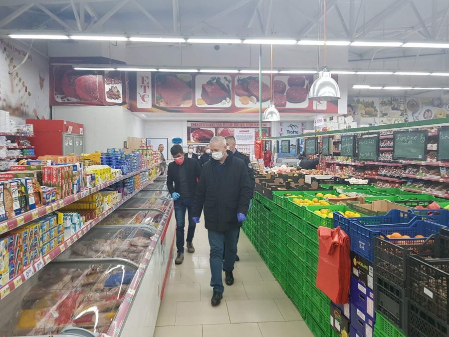 Klina zbaton masat, marketet plot - Syri Kosova | Lajmi i fundit