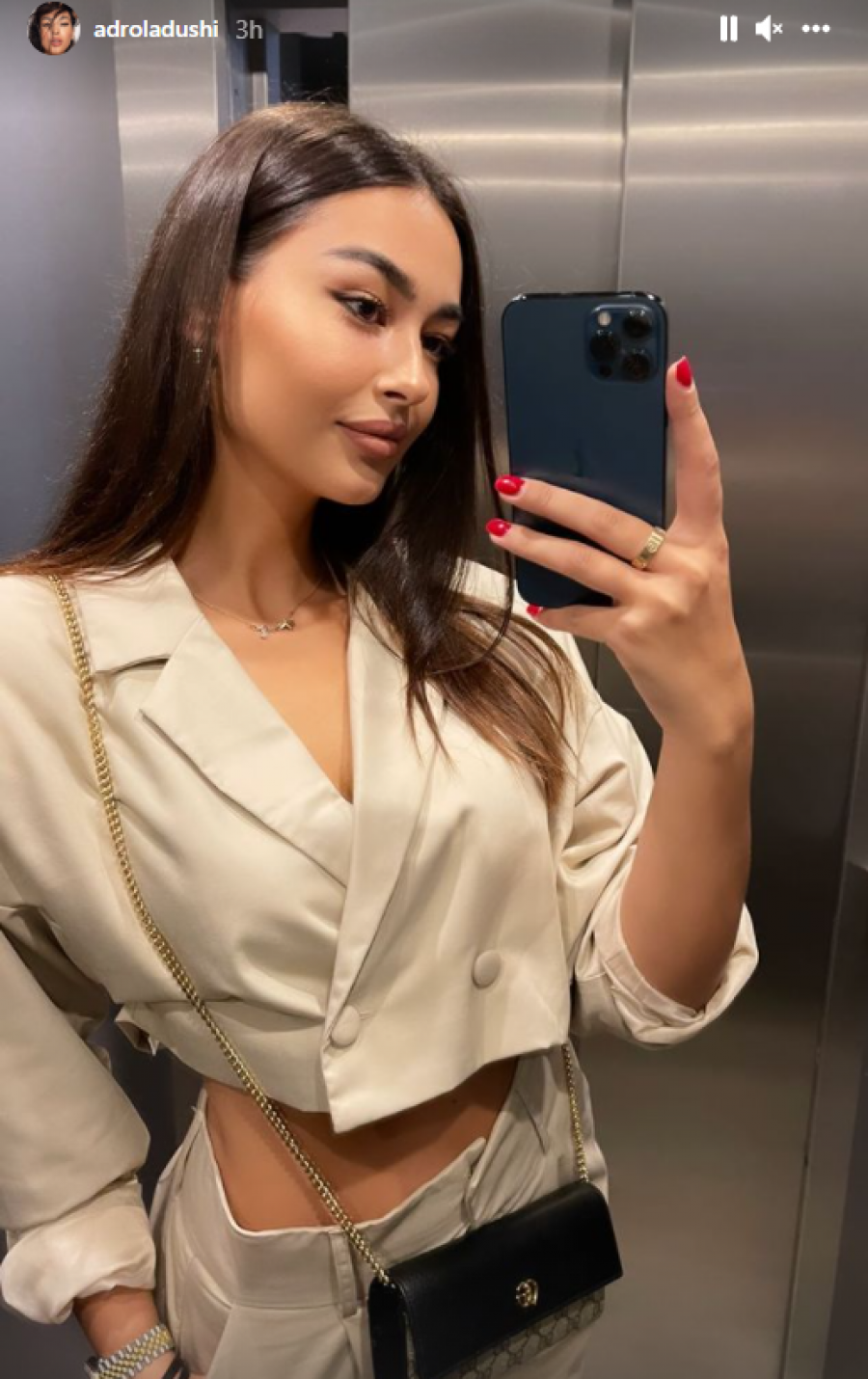 Adrola Dushi më sensuale se kurrë në fotot e fu - Syri | Lajmi i fundit