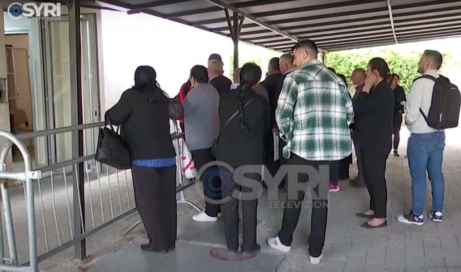 SYRI TV/ Kaos në qendrën e konsultave në QSUT, - Syri | Lajmi i fundit