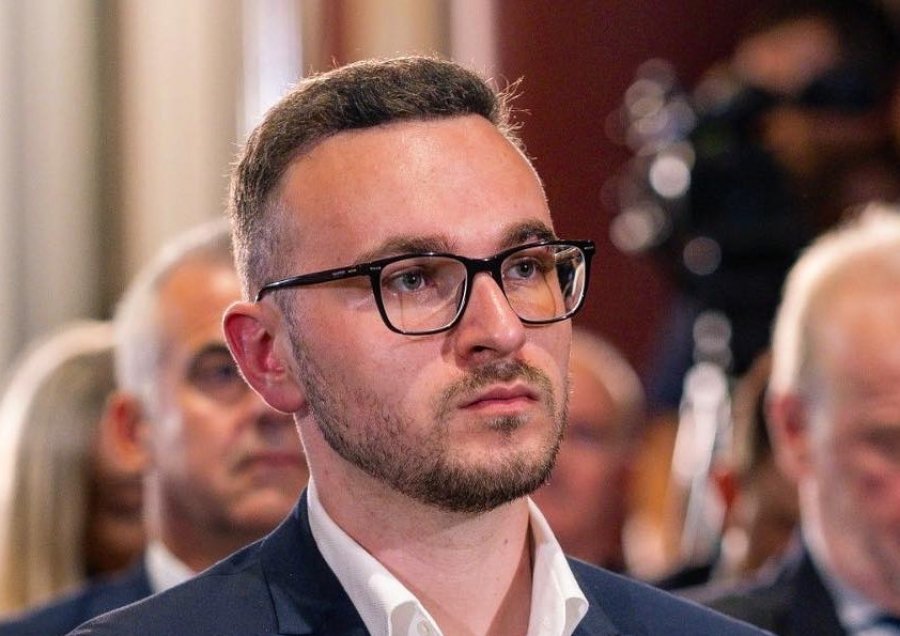 KAFE SHQETO/ Deklaratat skandaloze/ Ersi Nishani: - Syri | Lajmi i fundit