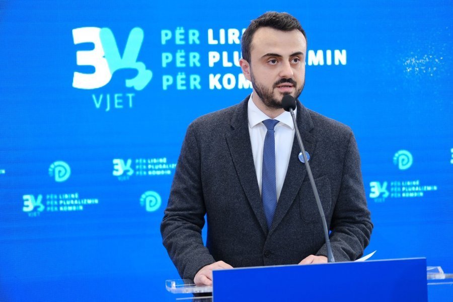 Xhaferri: Pagat e ulëta, patronazhistët dhe nepo - Syri | Lajmi i fundit