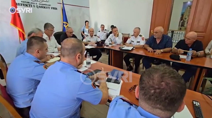 SYRI TV/ Në Fier kujtohen tani për masa kundër - Syri | Lajmi i fundit