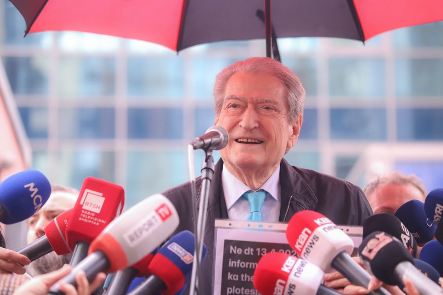 ‘Çakenj të Ramës’/ Berisha: Zef Brozi dhe K - Syri | Lajmi i fundit
