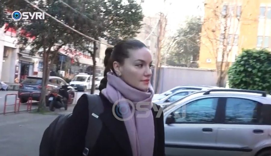 SYRI TV/ Ajola Xoxa paraqitet në SPAK, Veliaj sul - Syri | Lajmi i fundit