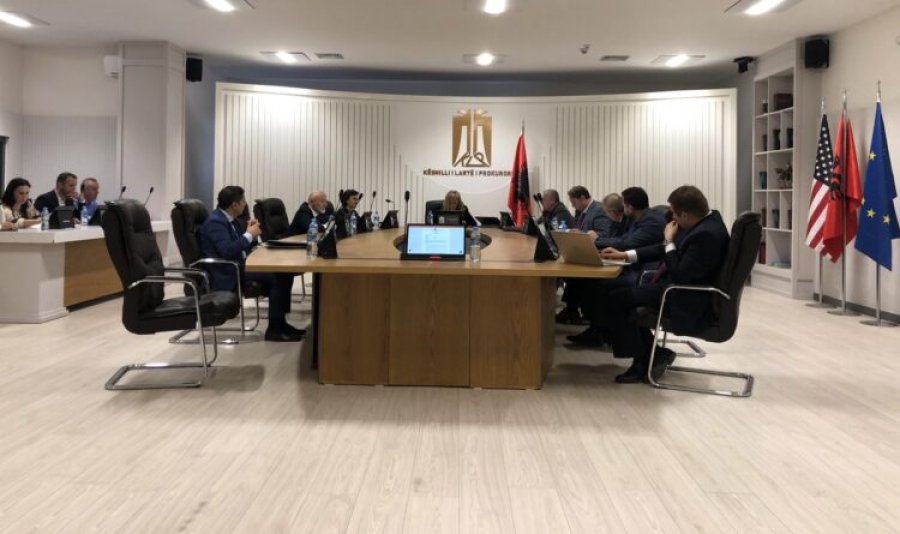 Paradoksi/ Prokuroritë kanë plot mungesa, por KL - Syri | Lajmi i fundit