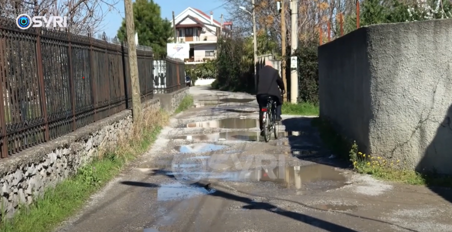 SYRI TV/ Shkatërrohet rruga 'Komani' në Shkodër - Syri | Lajmi i fundit